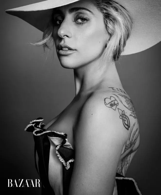 Harper's Bazaar Леди Гагамен бірге 150 жылды бастады 100096_2
