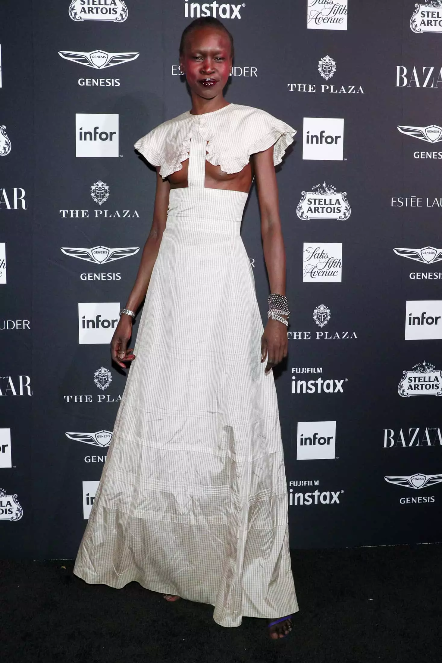 60 Melhores looks do tapete vermelho da festa do Harper’s BAZAAR Icons 10104_30