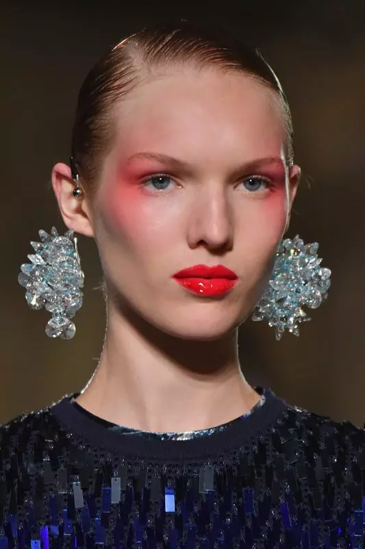 Paris Fashion Week: The Best of Beauty 10120_2