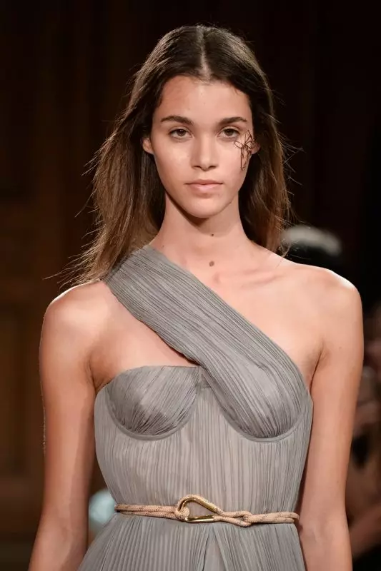 Paris Fashion Week: The Best of Beauty 10120_20