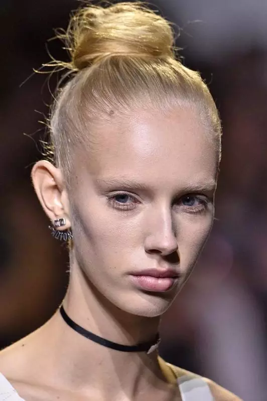 Paris Fashion Week: The Best of Beauty 10120_8