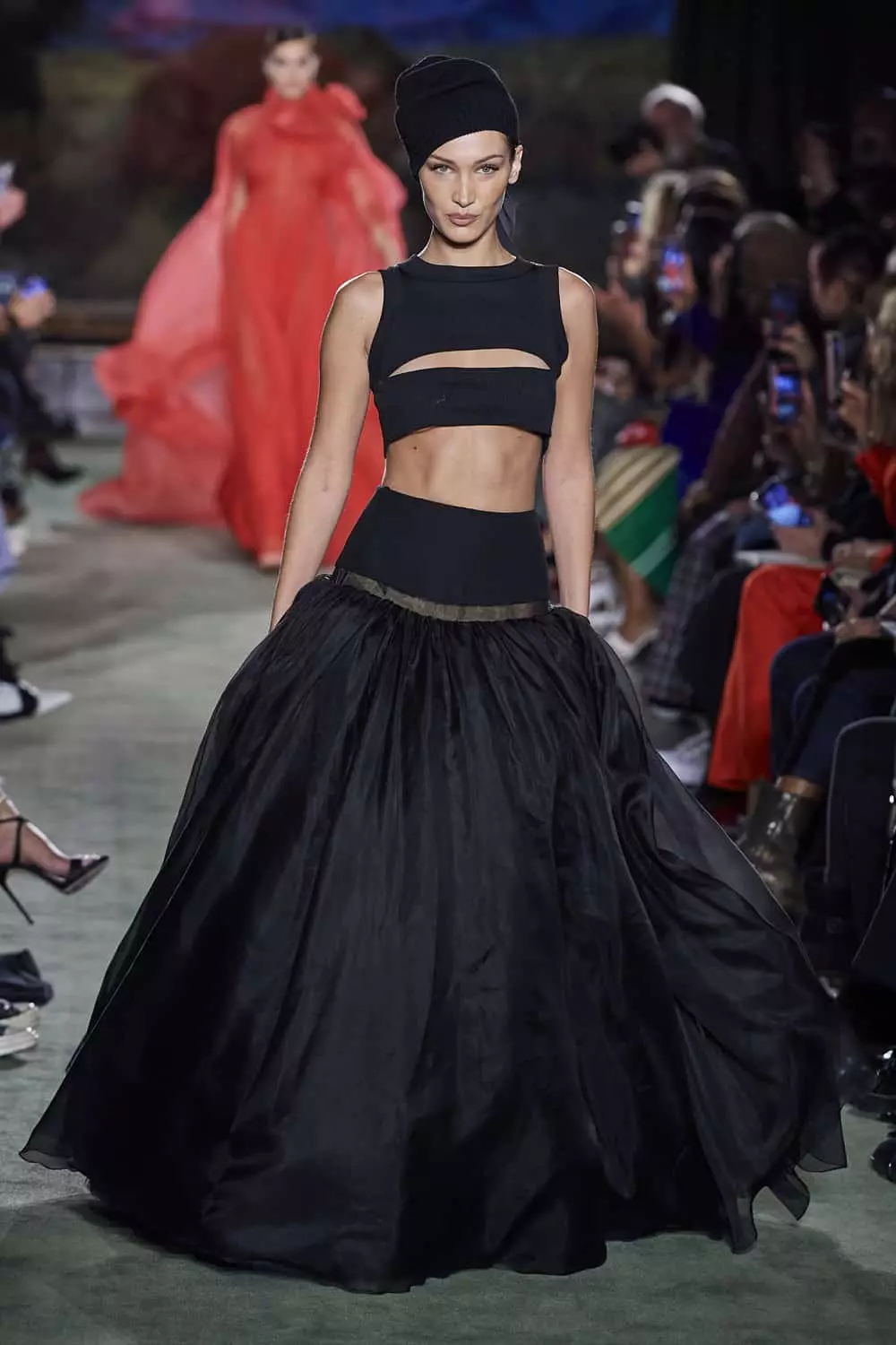 Brandon Maxwell Wows på Natural History Museum, Tom Ford Under Fire 10203_10