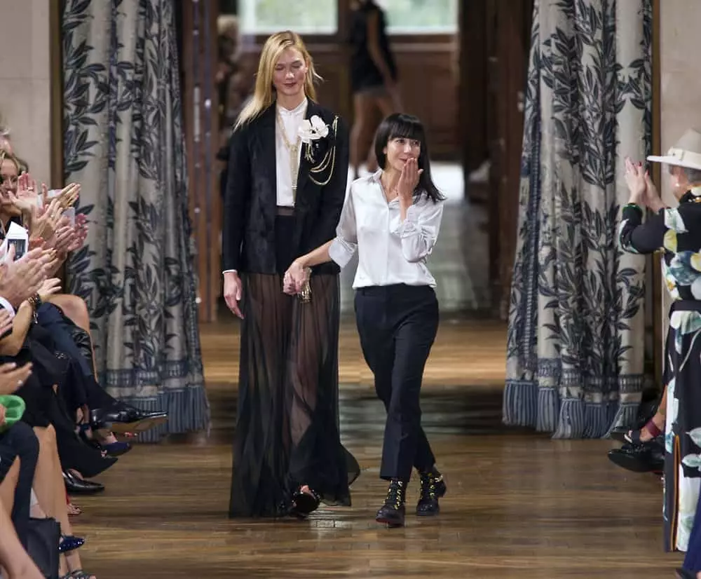 Kim Kardashian kry 'n nuwe sakevennoot, Reebok maak sy couture-debuut 10312_7