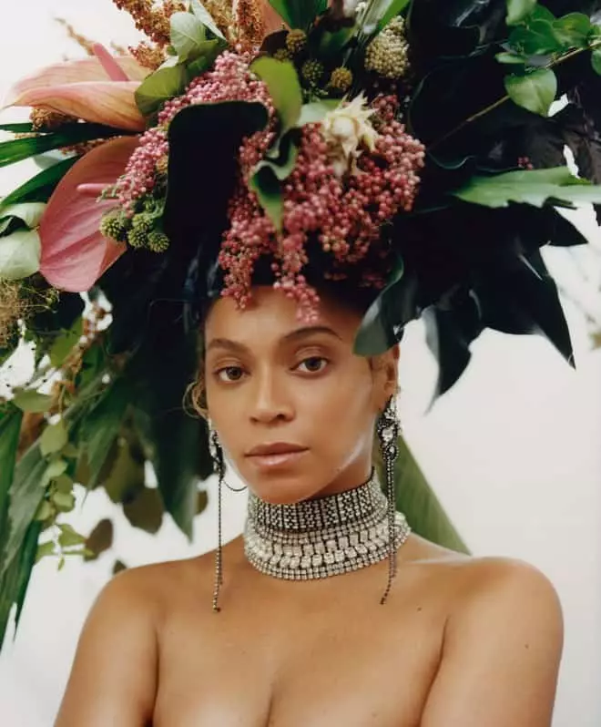 Déi meescht offenbarend Zitater aus dem Beyoncé Vogue Profil 10396_3