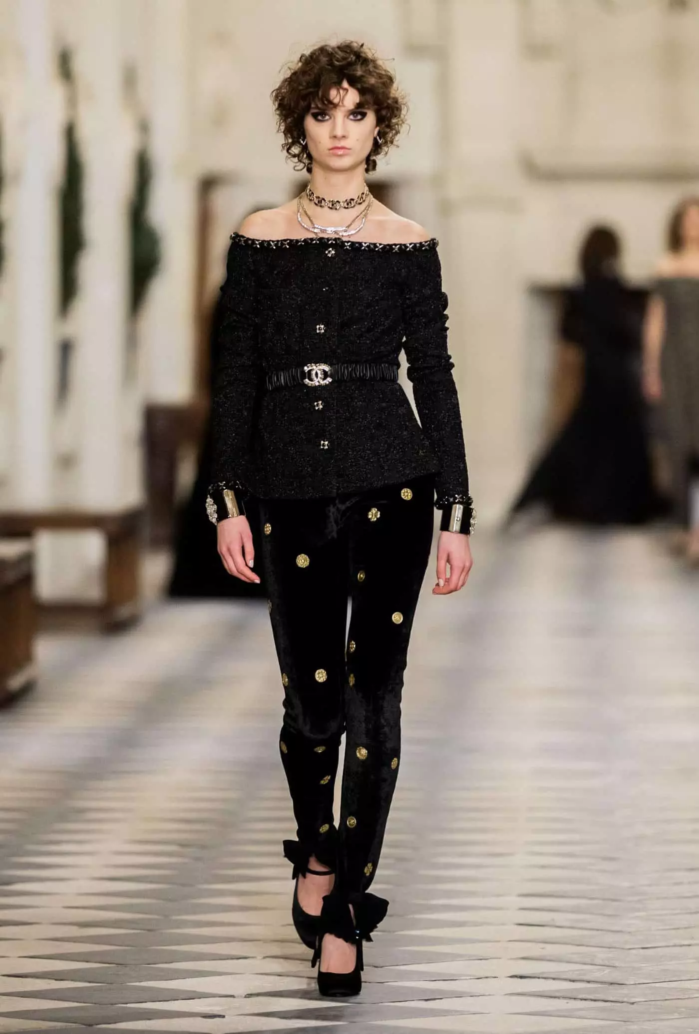 Deleng Saben Deleng Saka Chanel Métiers d'art Show Ing kene 10457_52