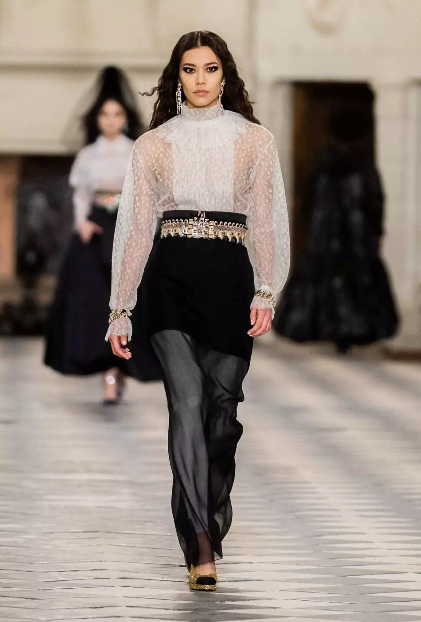 Gade chak gade nan Chanel Métiers d'art Show la isit la 10457_67