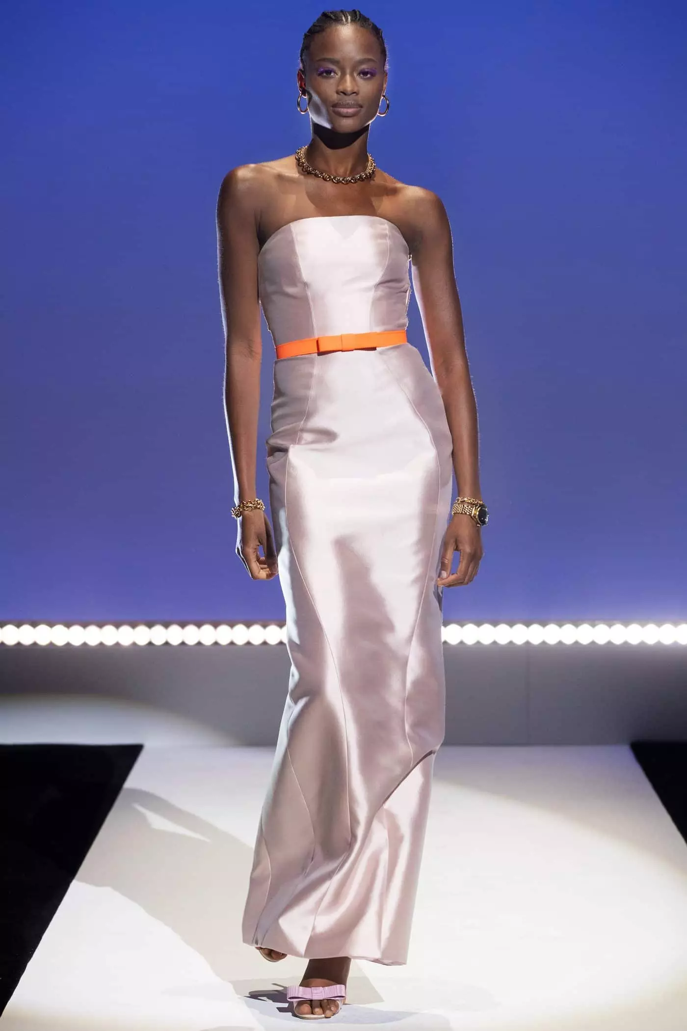 Pro SS ’21 Brandon Maxwell vrací sexy (základy). 10779_31