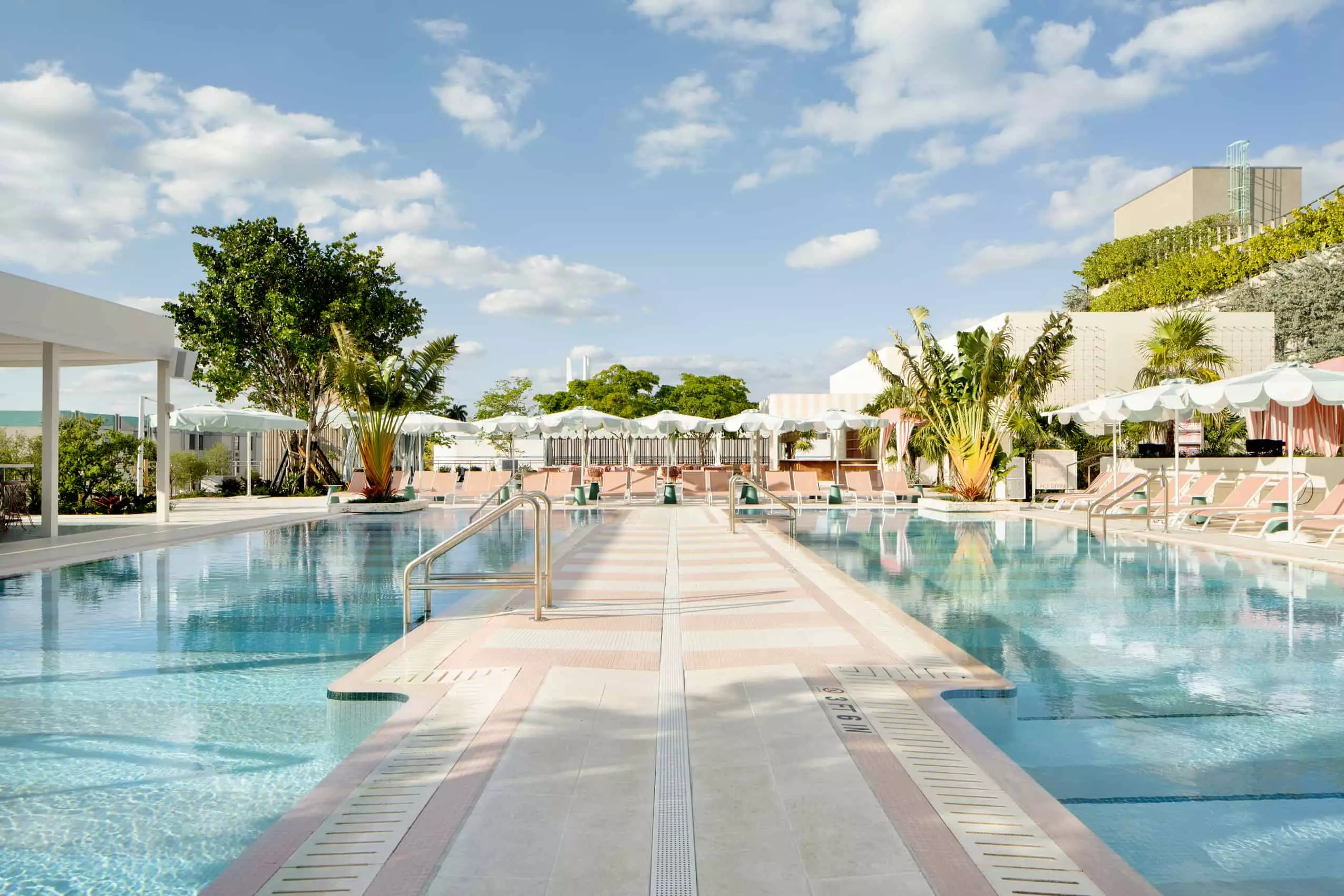 Tazama Ndani ya Pharrell Williams 'Na David Grutman's Slick New Miami Spot, The Goodtime Hotel. 1088_3