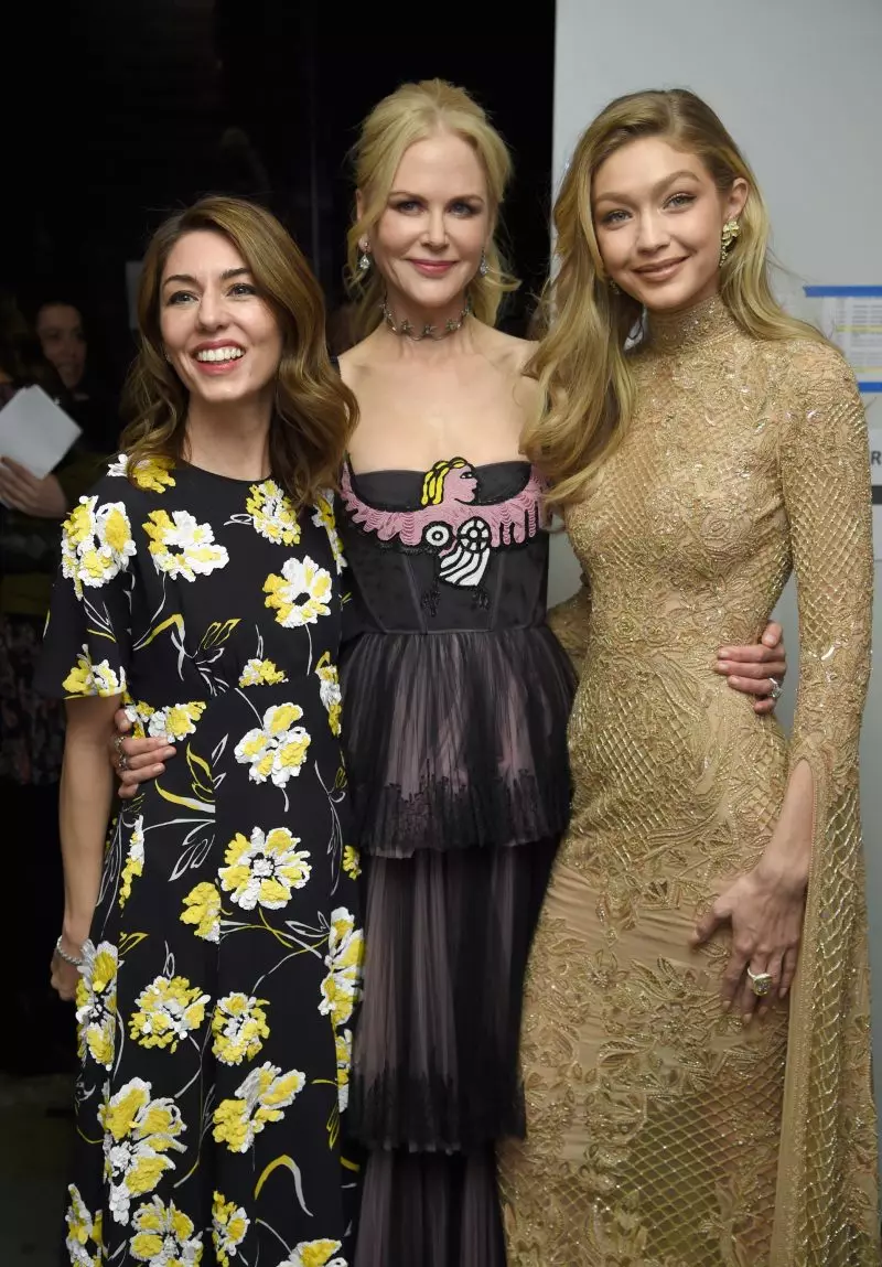 Nicole Kidman! Gigi Hadid ! Zendaya ! Inside Glamour's Star-Studded Women of the Year Awards 10961_1