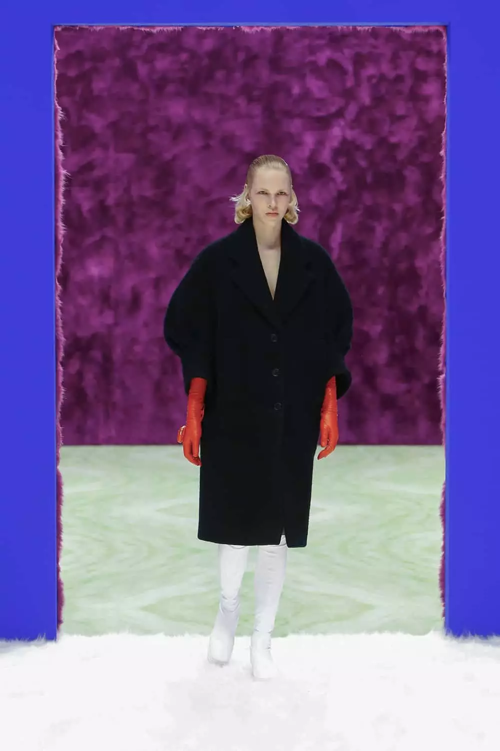 Mae Prada’s Fall 2021 Womenswear Predicts A Vibrant, Optimistic Future 11070_11