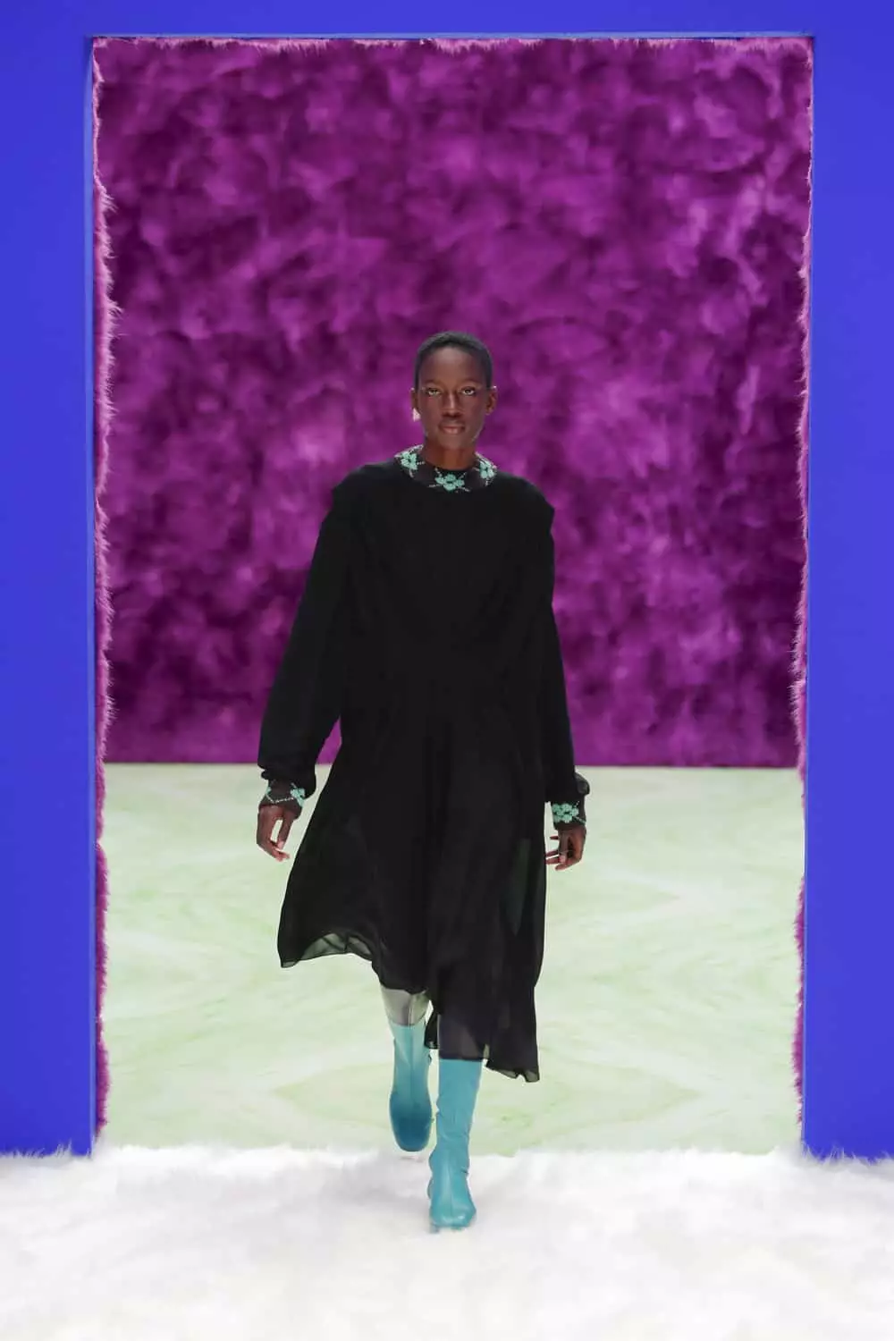 I-Prada's Fall 2021 Womenswear Iqikelela ikamva eliqaqambileyo nelinethemba 11070_13