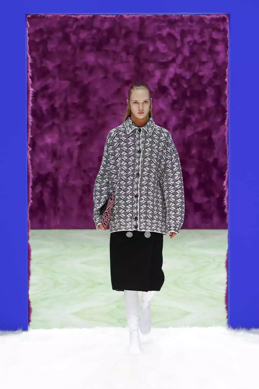 Prada's Fall 2021 Womenswear Predicts A Vibrant, Optimistic Yav Tom Ntej 11070_20