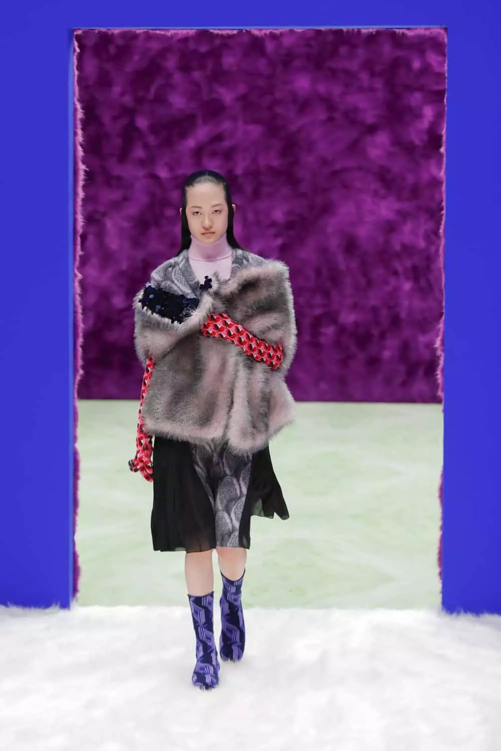 I-Prada's Fall 2021 Womenswear Iqikelela ikamva eliqaqambileyo nelinethemba 11070_27