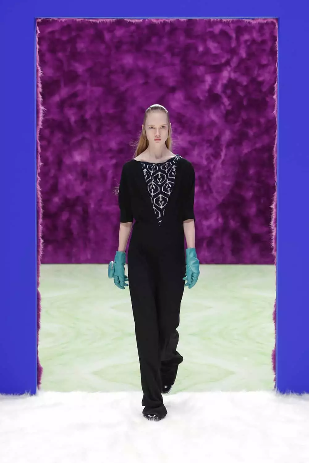 Ang Prada's Fall 2021 Womenswear Nagtagna Usa ka Madasigon, Malaumon nga Umaabot 11070_39