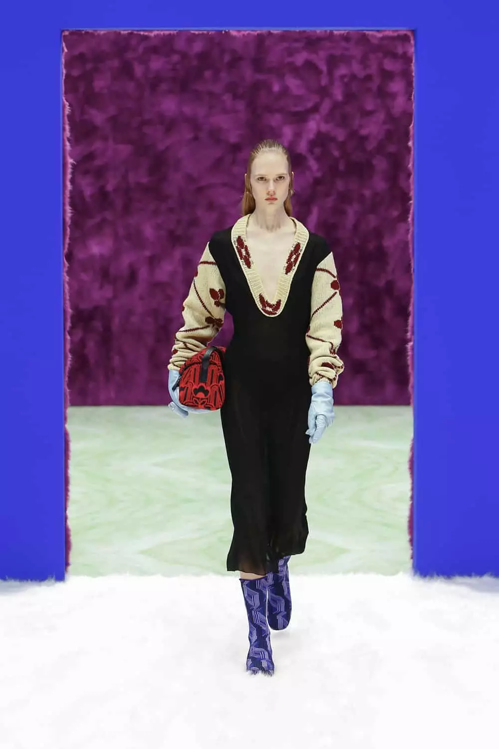 I-Prada's Fall 2021 Womenswear Iqikelela ikamva eliqaqambileyo nelinethemba 11070_6