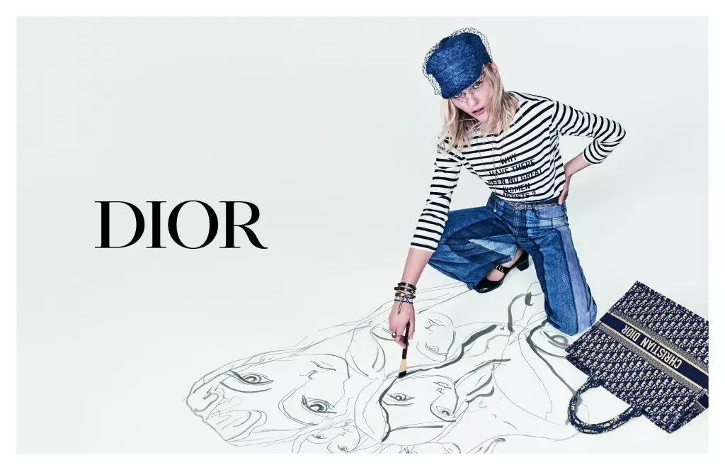 Desegnaĵo Dior: Sasha Pivovarova Akiras Arty por la Franca Moddomo 11112_4