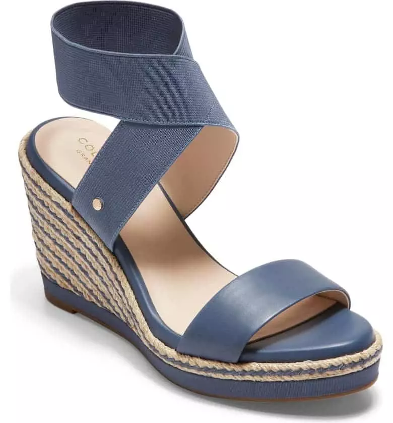 9 Stylish Wedges kom tau koj mus txog lub caij ntuj sov 11187_5