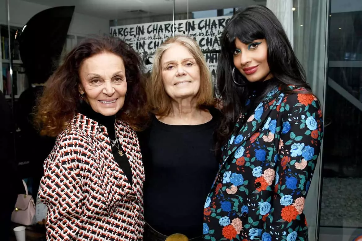 Diane von Furstenberg na-ewetakọ ụmụ nwanyị na-agba ume ọnụ + Ihe omume ndị ọzọ na-agba egwu