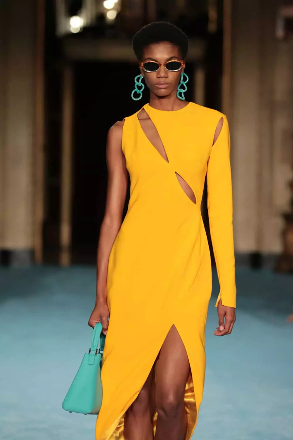 Christian Siriano bẹrẹ NYFW Pẹlu Star-studded Front Line ati Va Va Voom Njagun 1160_55