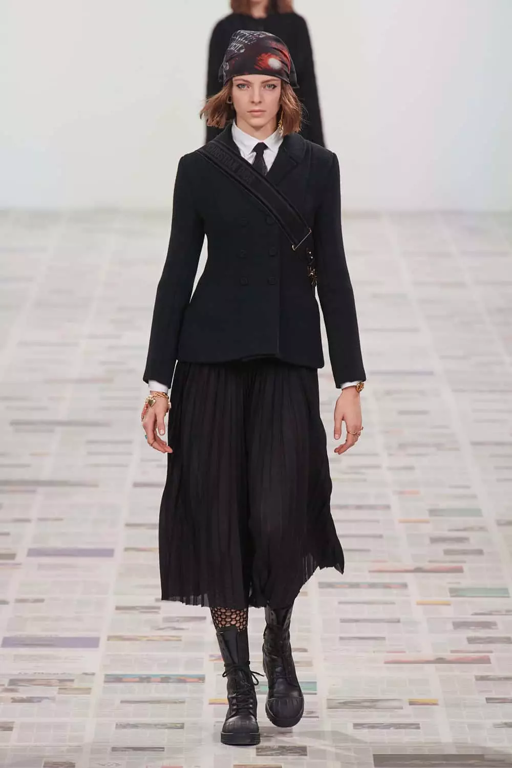 Paris Moda Haftası Dior Sonbahar 2020 Defilesi ile Tüm Hızıyla Devam Ediyor 12029_4