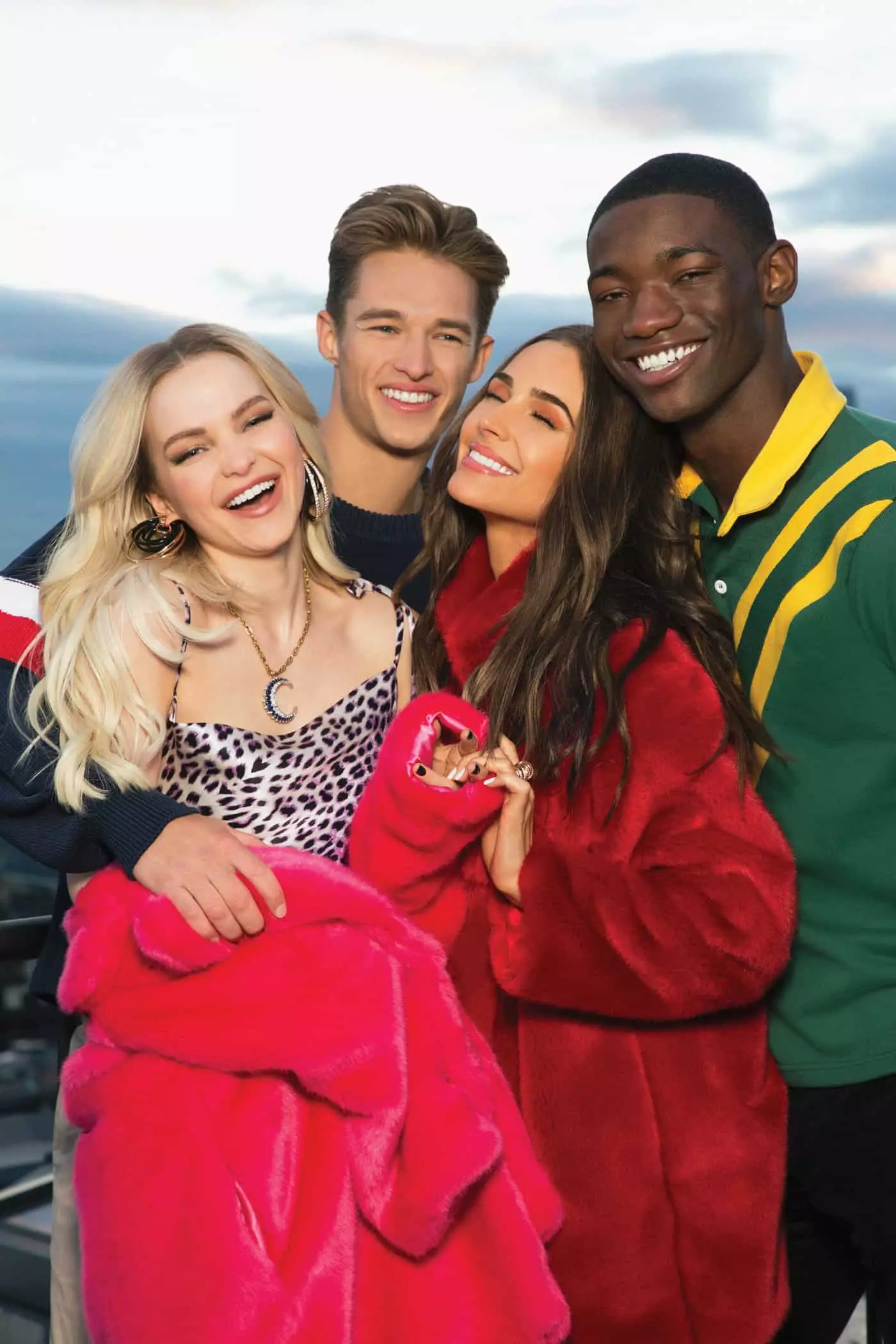 Ikhava yemihla ngemihla Iinkwenkwezi uOlivia Culpo kunye noDove Cameron bathatha iGossip Girl 12254_2