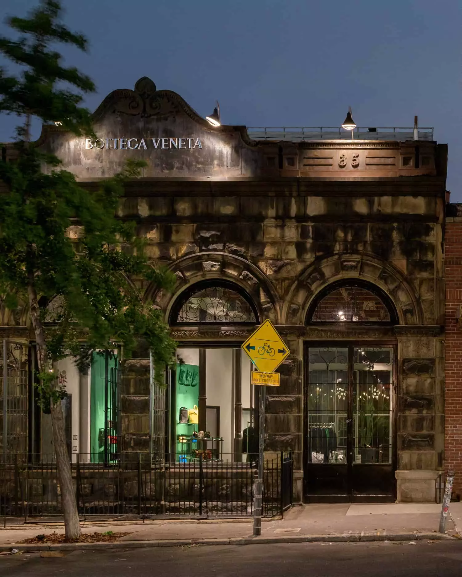 Dentro de Williamsburg Pop-Up de Bottega Veneta, ahora abierto para la temporada 12273_2