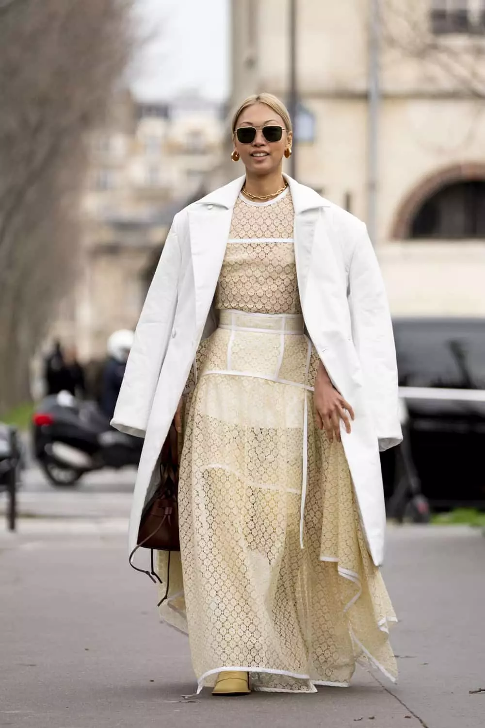 Οι καλύτερες εμφανίσεις Street Style από τις ημέρες 3 και 4 της Εβδομάδας Μόδας του Παρισιού 12520_160
