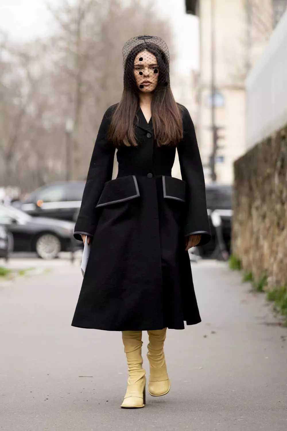 De beste streetstyle-lookene fra dag 3 og 4 av Paris Fashion Week 12520_199