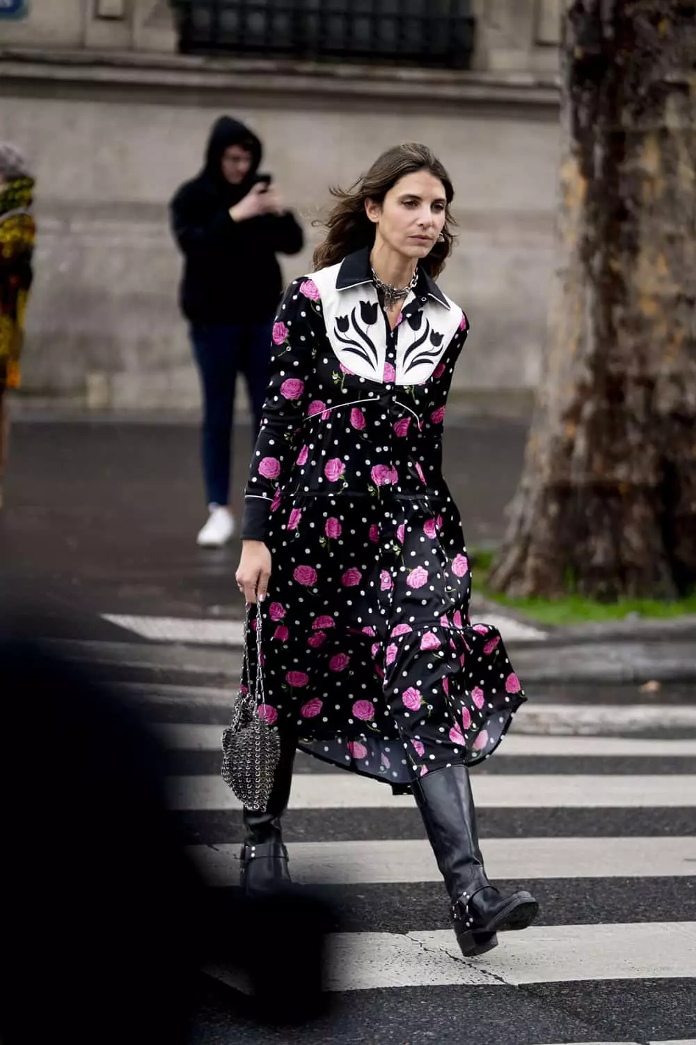 Οι καλύτερες εμφανίσεις Street Style από τις ημέρες 3 και 4 της Εβδομάδας Μόδας του Παρισιού 12520_29