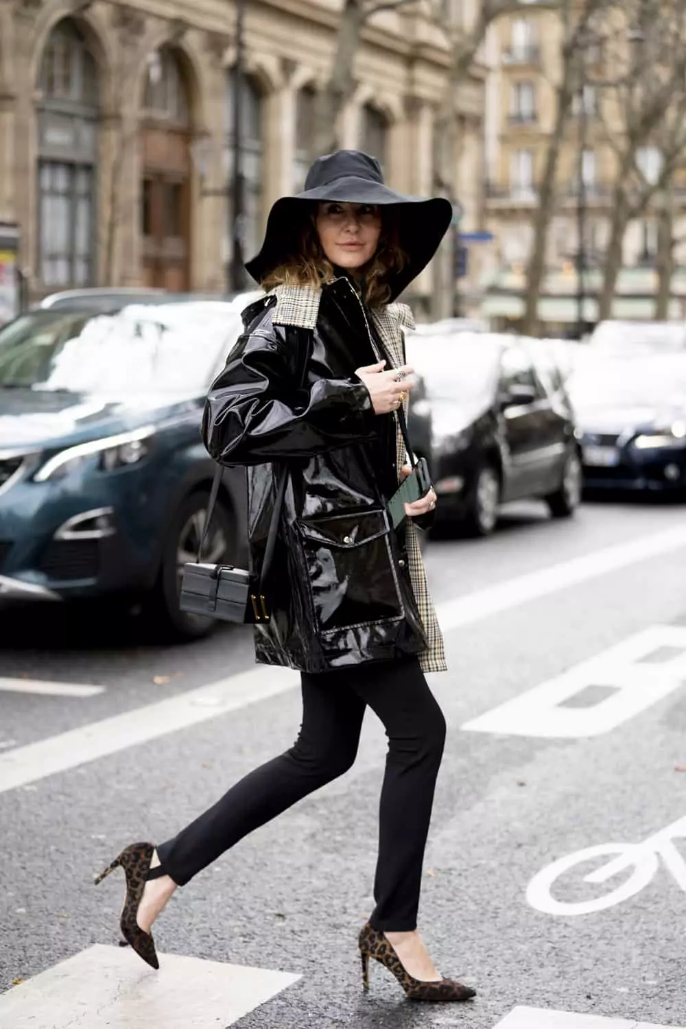 Найкращі образи вуличного стилю з 3-го і 4-го днів Тижня моди в Парижі 12520_33