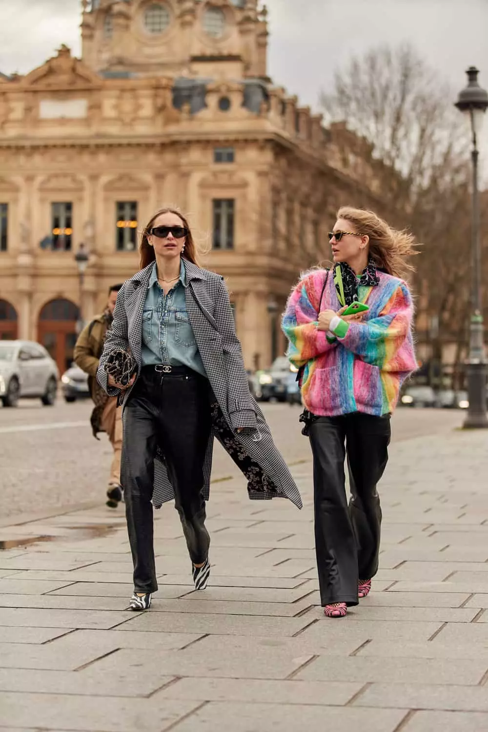 Οι καλύτερες εμφανίσεις Street Style από τις ημέρες 3 και 4 της Εβδομάδας Μόδας του Παρισιού 12520_75