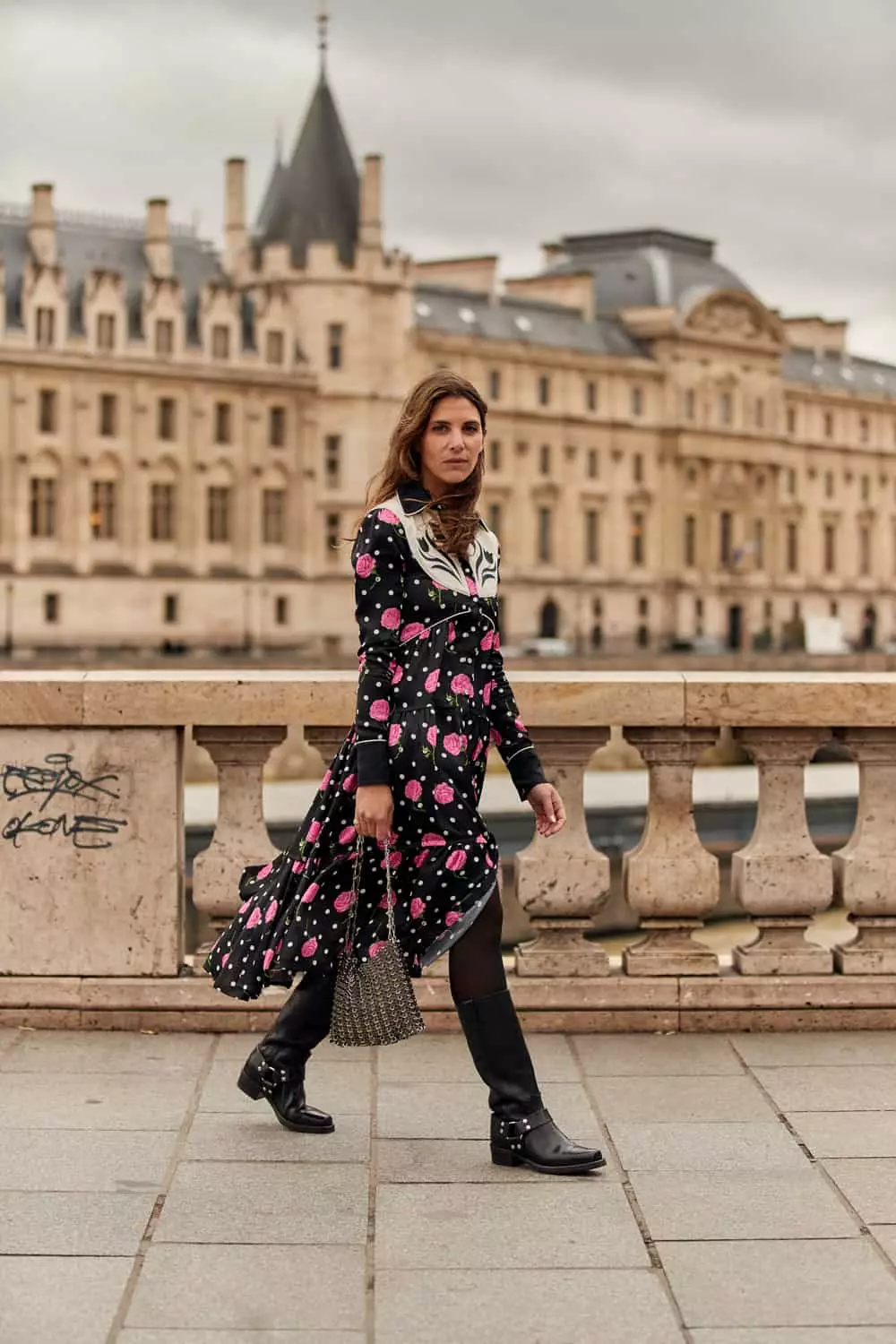 पेरिस फैशन वीक के दिन 3 और 4 से सर्वश्रेष्ठ स्ट्रीट स्टाइल दिखता है 12520_76