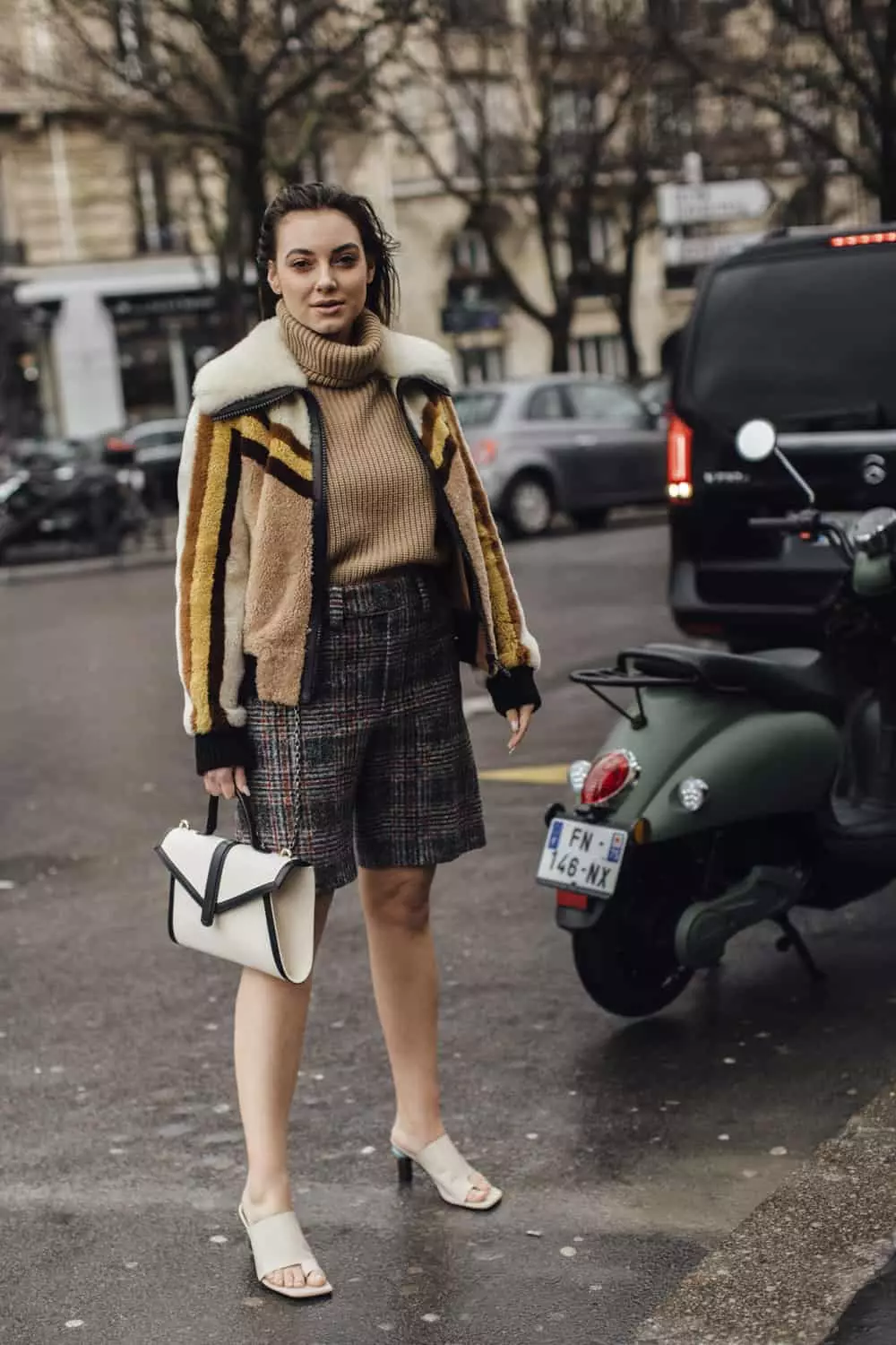 Οι καλύτερες εμφανίσεις Street Style από τις ημέρες 3 και 4 της Εβδομάδας Μόδας του Παρισιού 12520_91