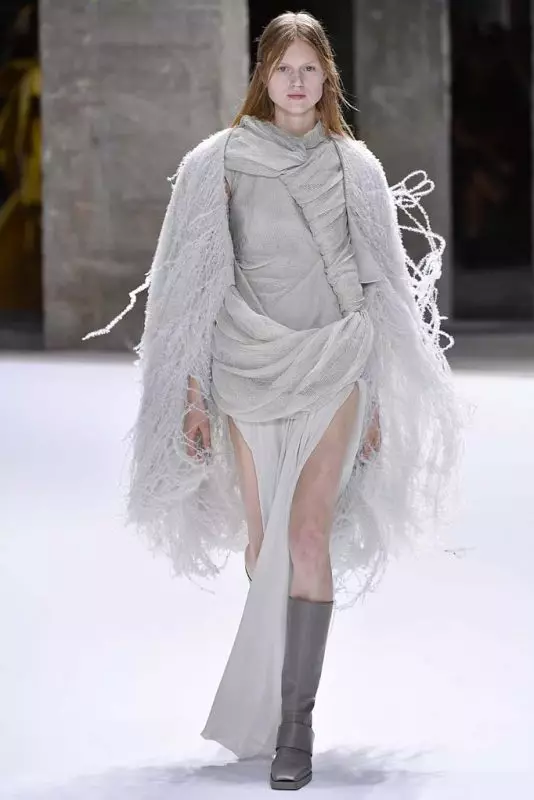 Paris Fashion Week: Isabel Marant, Loewe, Off-White, ndi Zambiri 12532_12