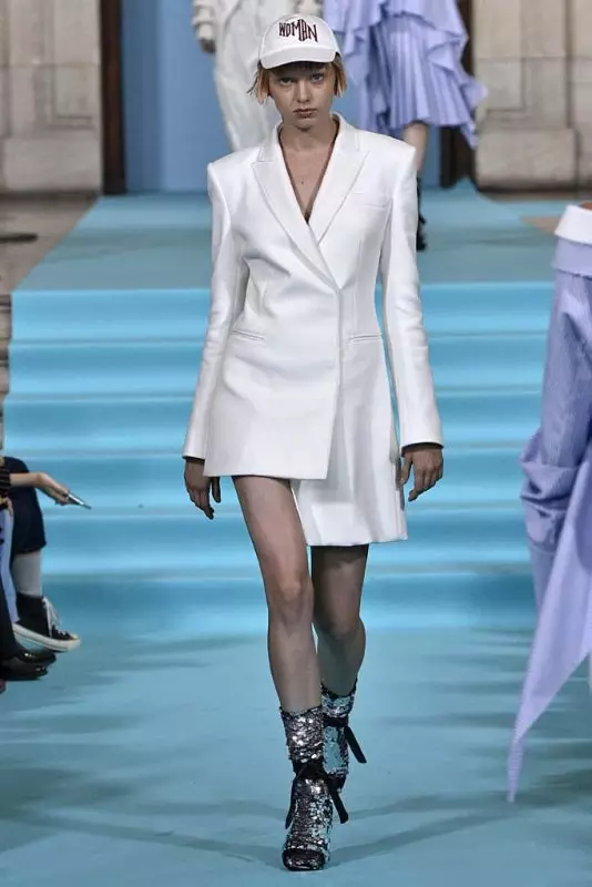 Paris Fashion Week៖ Isabel Marant, Loewe, Off-White និង​ច្រើន​ទៀត។ 12532_15