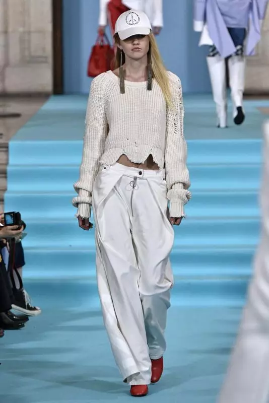 Paris Fashion Week: Isabel Marant, Loewe, Off-White en meer 12532_16