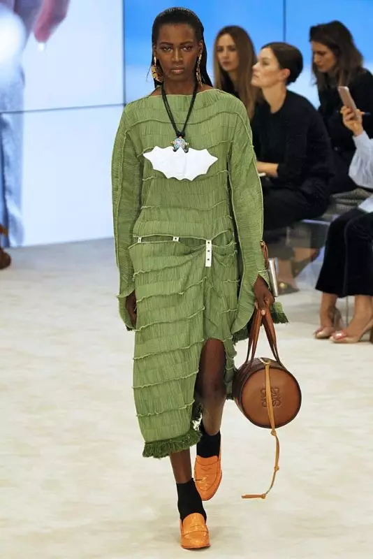 Paris Fashion Week: Isabel Marant, Loewe, Off-White, uye Zvimwe 12532_27