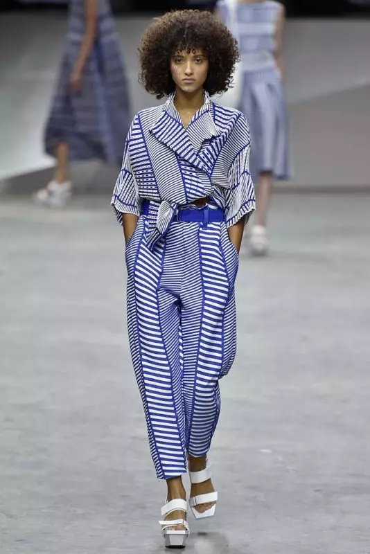 Paris Fashion Week: Isabel Marant, Loewe, Off-White och mer 12532_33