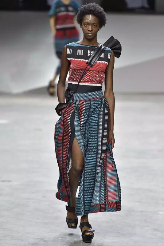 Paris Fashion Week: Isabel Marant, Loewe, Off-White, uye Zvimwe 12532_35