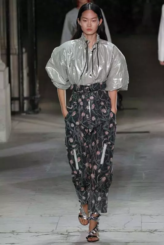 Paris Fashion Week: Isabel Marant, Loewe, Off-White และ More 12532_5