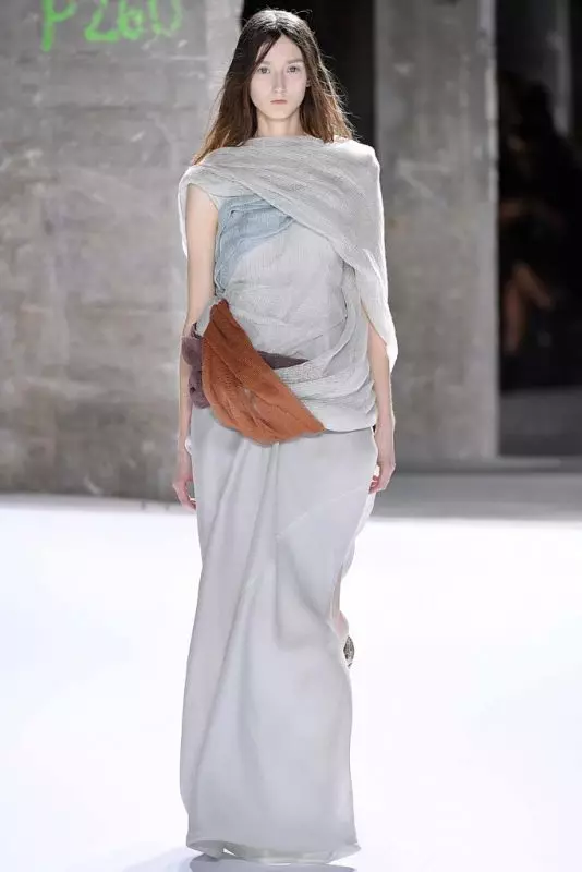 Paris Fashion Week៖ Isabel Marant, Loewe, Off-White និង​ច្រើន​ទៀត។ 12532_9