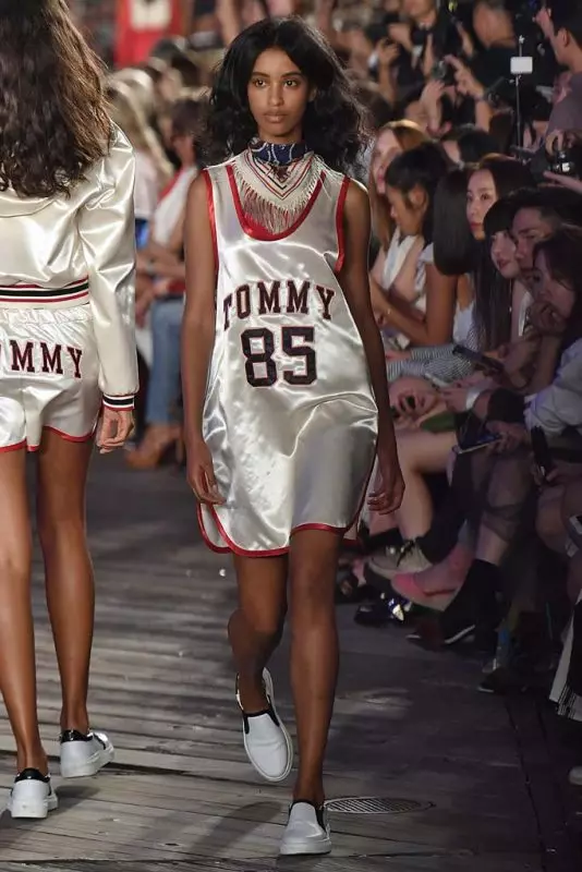 Tommy Hilfiger Bihar/Havîn 2017 12536_25