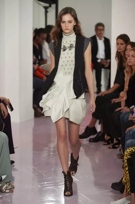 Natacha Ramsay-Levi Debut Koleksi Pertamanya untuk Chloé 12606_19