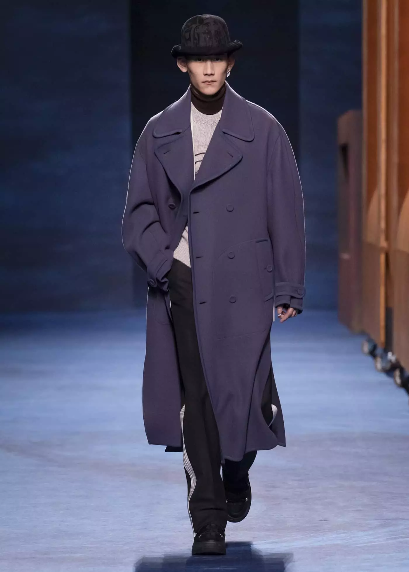 Mkusanyiko wa Dior Men Winter '21 Unaunganisha Ndoto na Ukweli 13291_35