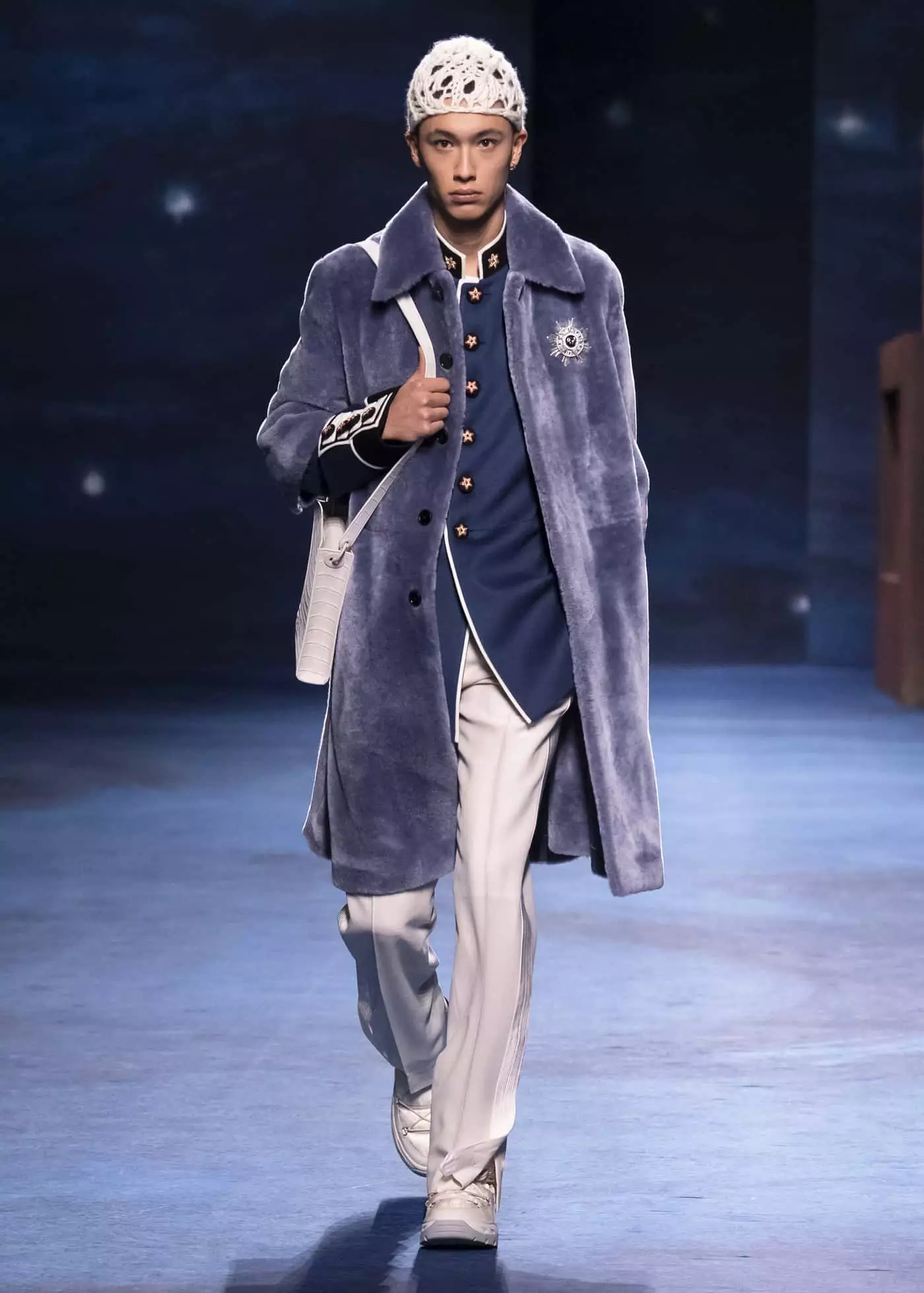 Kutolera kwa Dior Men Winter '21 Kuphatikiza Zongopeka Ndi Zowona 13291_46