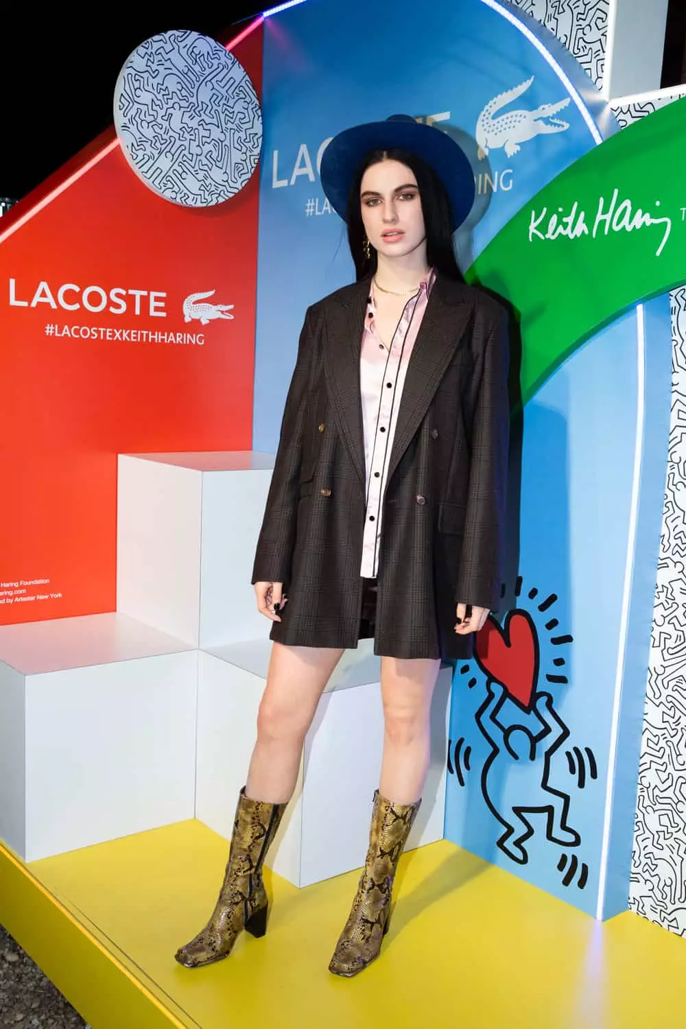 Lacoste kỷ niệm bộ sưu tập Keith Haring của mình với một ngôi sao Studded Bash 14586_4