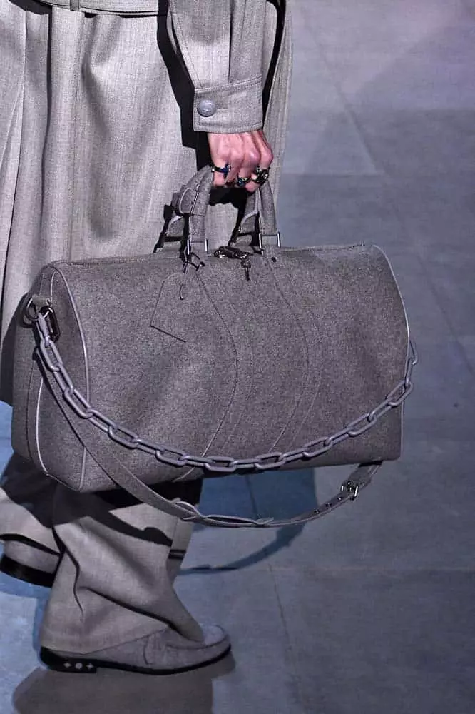 Sehen Sie sich alle Taschen der Louis Vuitton-Herrenshow im Herbst 2019 an 14604_12