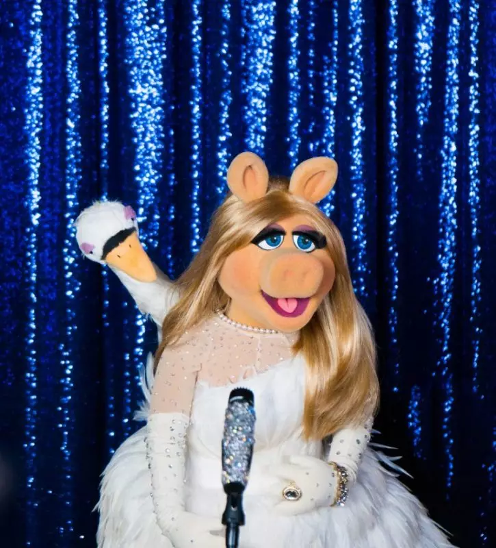 Miss Piggy mbi Dashurinë, Jetën dhe Koncertin e saj të Ri të Korrespondentit të Tapetit të Kuq 14693_5