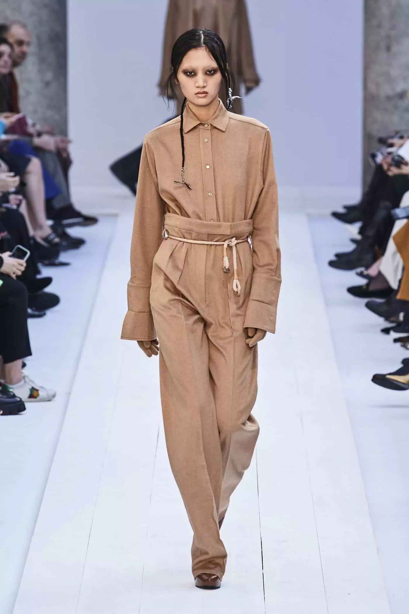 9 Koleksi Paling Kelingan Saka Pameran Milan Fashion Week Musim Gugur 2020 14797_94