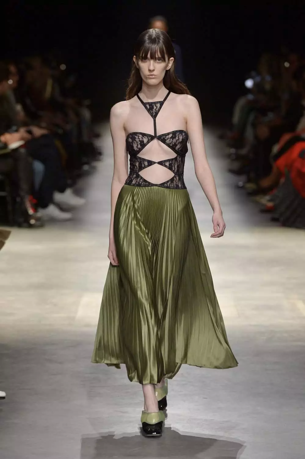 10 Koleksi Musim Gugur 2020 Terbaik Dari Minggu Fesyen London 14801_24